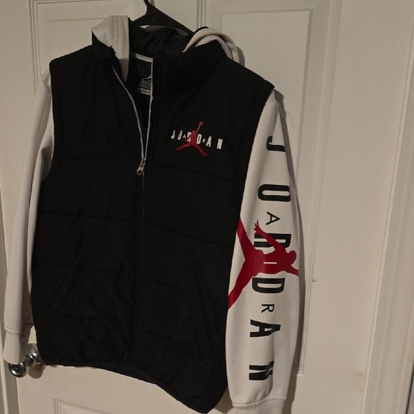 Jordan | Jackets & Coats | Jordan Black And White Puffer Jacket With ...